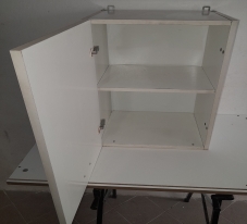 Pensile bianco o base con aggiunta piedini completo